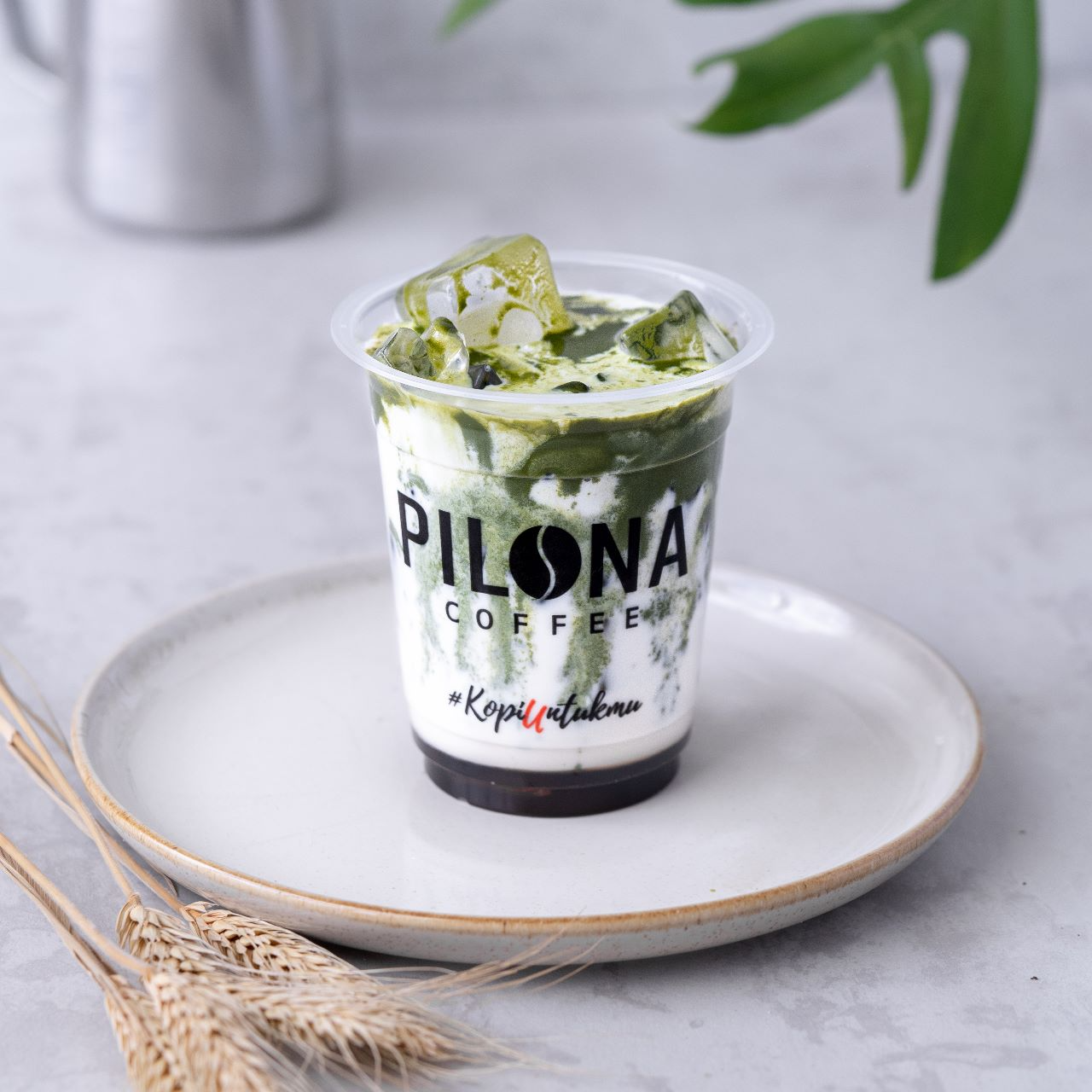Iced Matcha Latte-Pilona Coffee