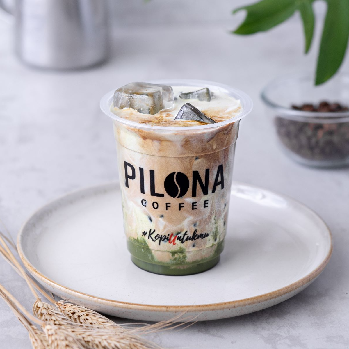 Iced Coffee Matcha Latte-Pilona Coffee